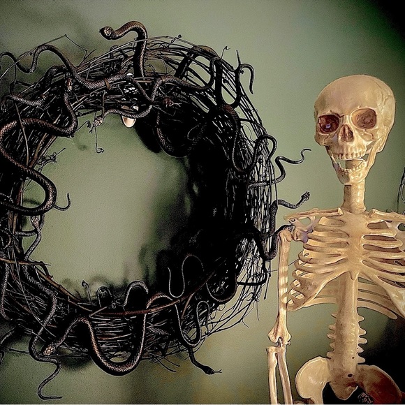 Holiday | Halloween Snake Wreath 18 Spooky Scary Front Door Decor ...
